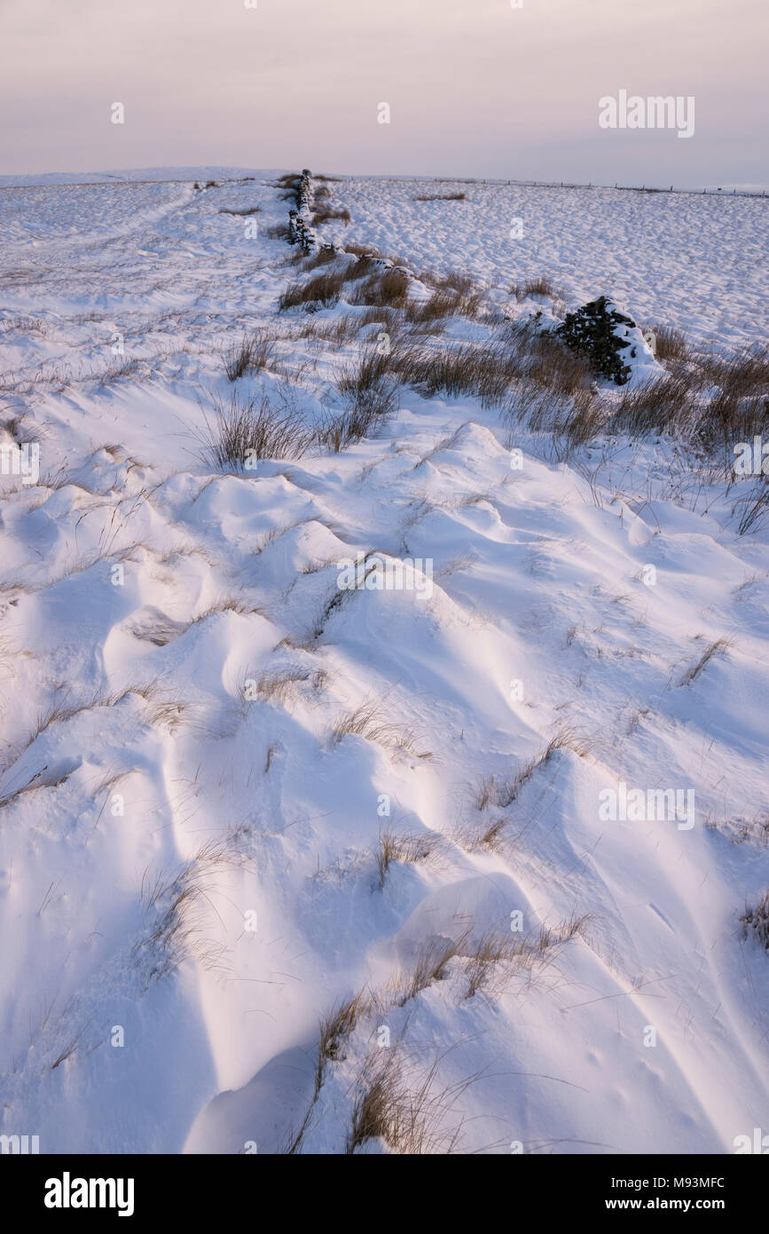 Snowdrift hills colour walking hi-res stock photography and images - Alamy