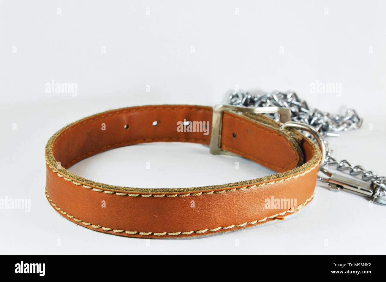 dog brown leather collar and lead chain Stock Photo - Alamy