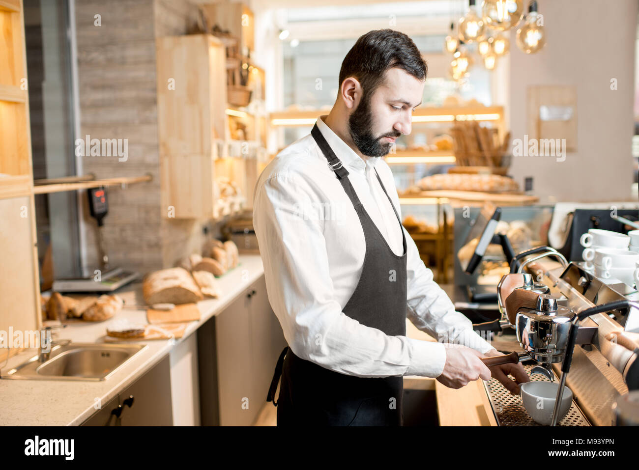 Coffee shop employee preparing hi-res stock photography and images - Alamy