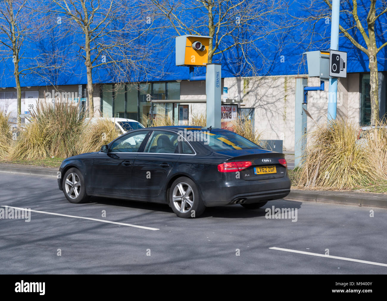Speed awareness hi-res stock photography and images - Alamy
