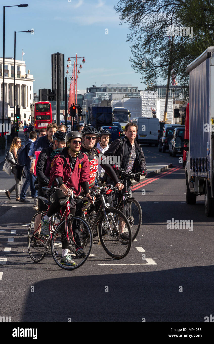 London cyclists cycling to work during the morning rush hour Stock ...