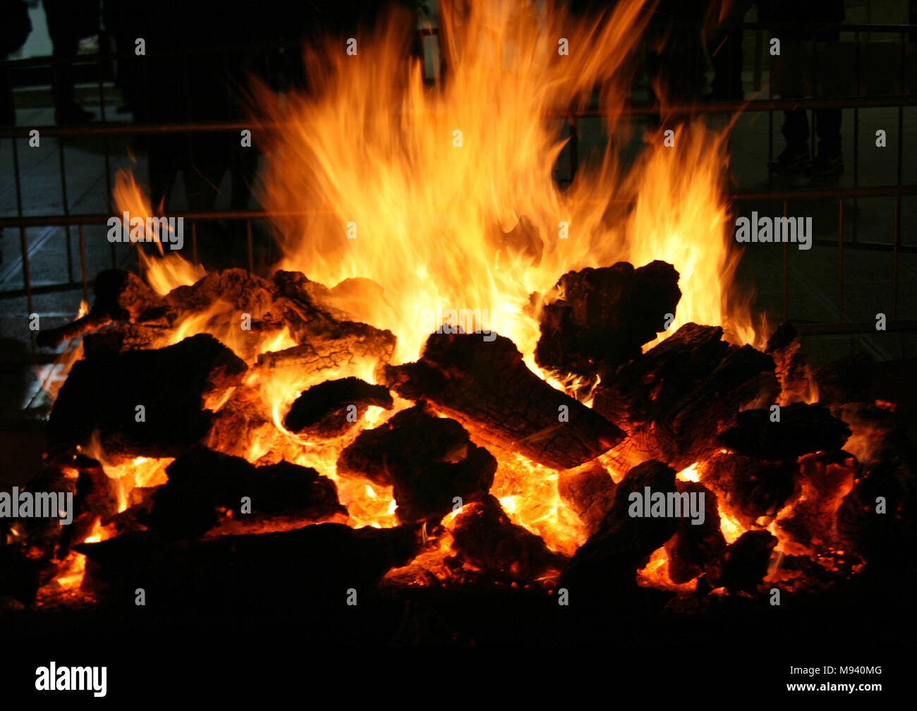 Big bonfire hi-res stock photography and images - Alamy