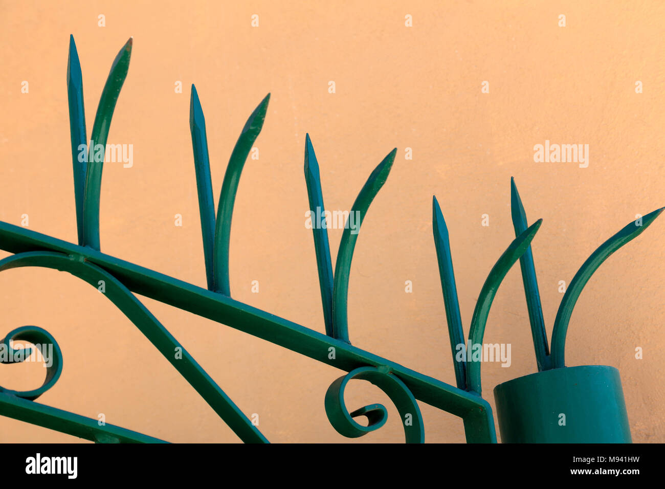 Metal spikes hi-res stock photography and images - Alamy