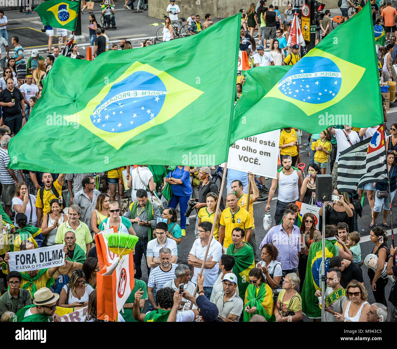 Bandeira brasil hi-res stock photography and images - Alamy