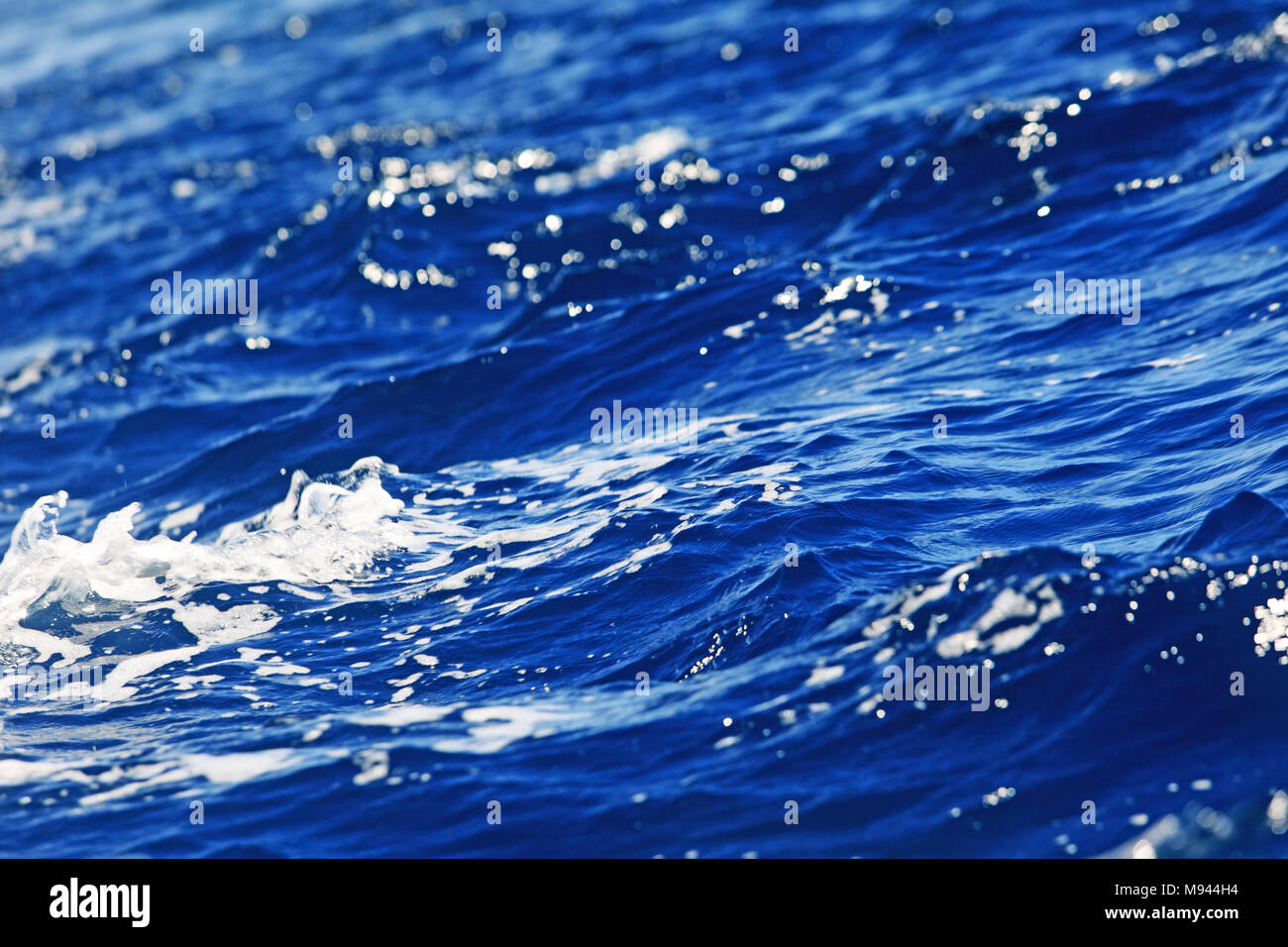 Wellen hi-res stock photography and images - Alamy