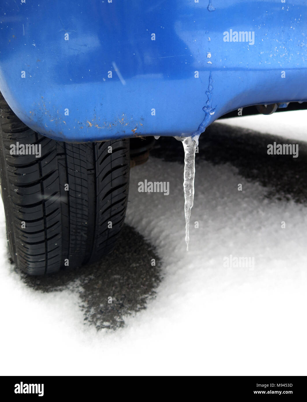 Icicle on the car hi-res stock photography and images - Alamy