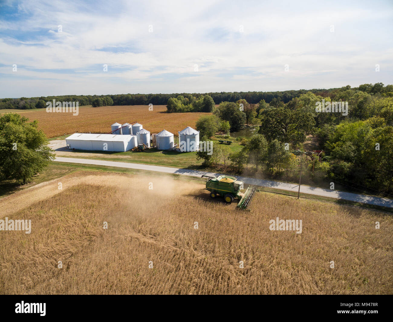63801-09416 Soybean Harvest, John Deere combine harvesting soybeans ...