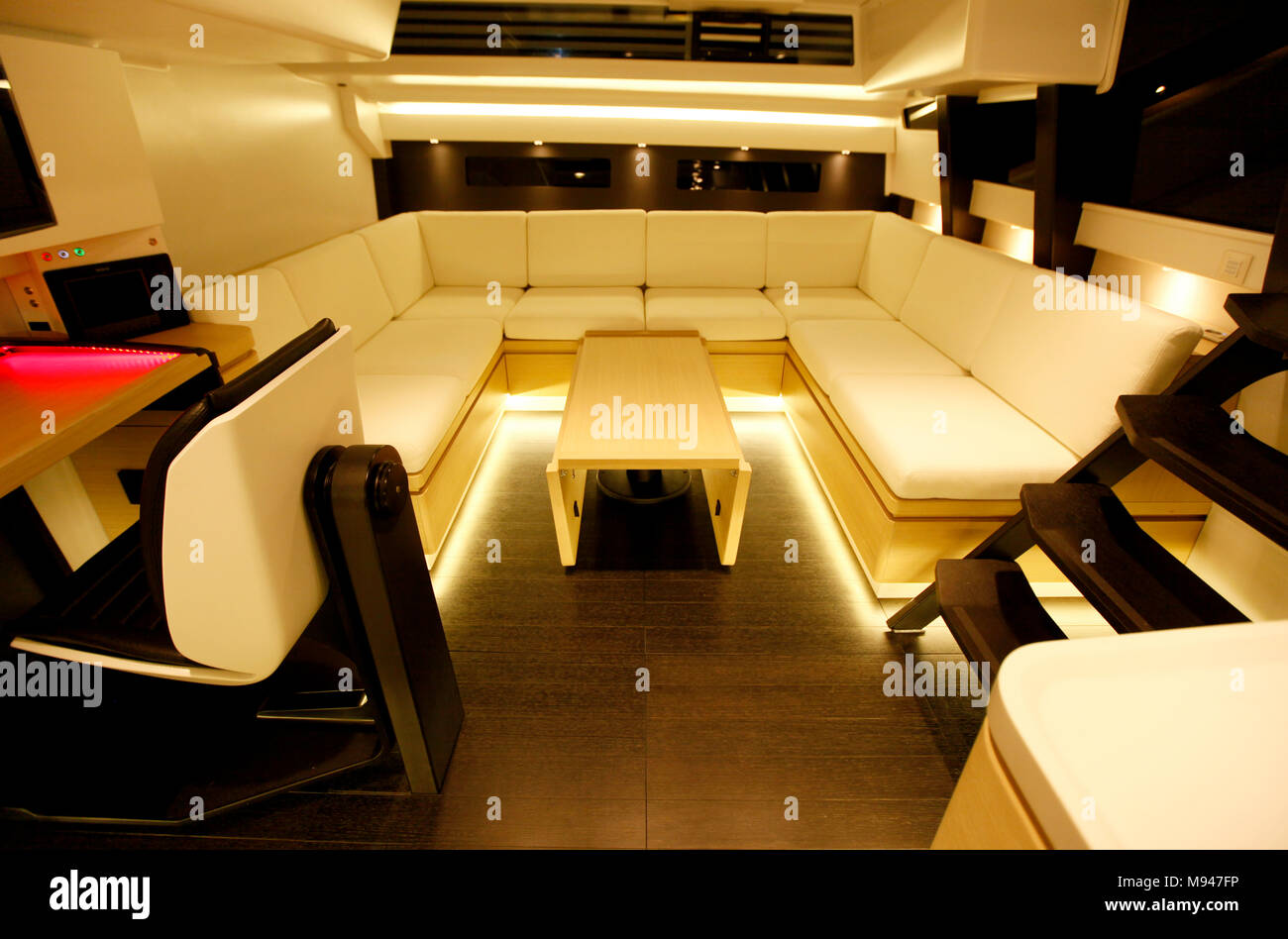 Nacira 67 designed by Axel de Beaufort. The result is a wide planning ...