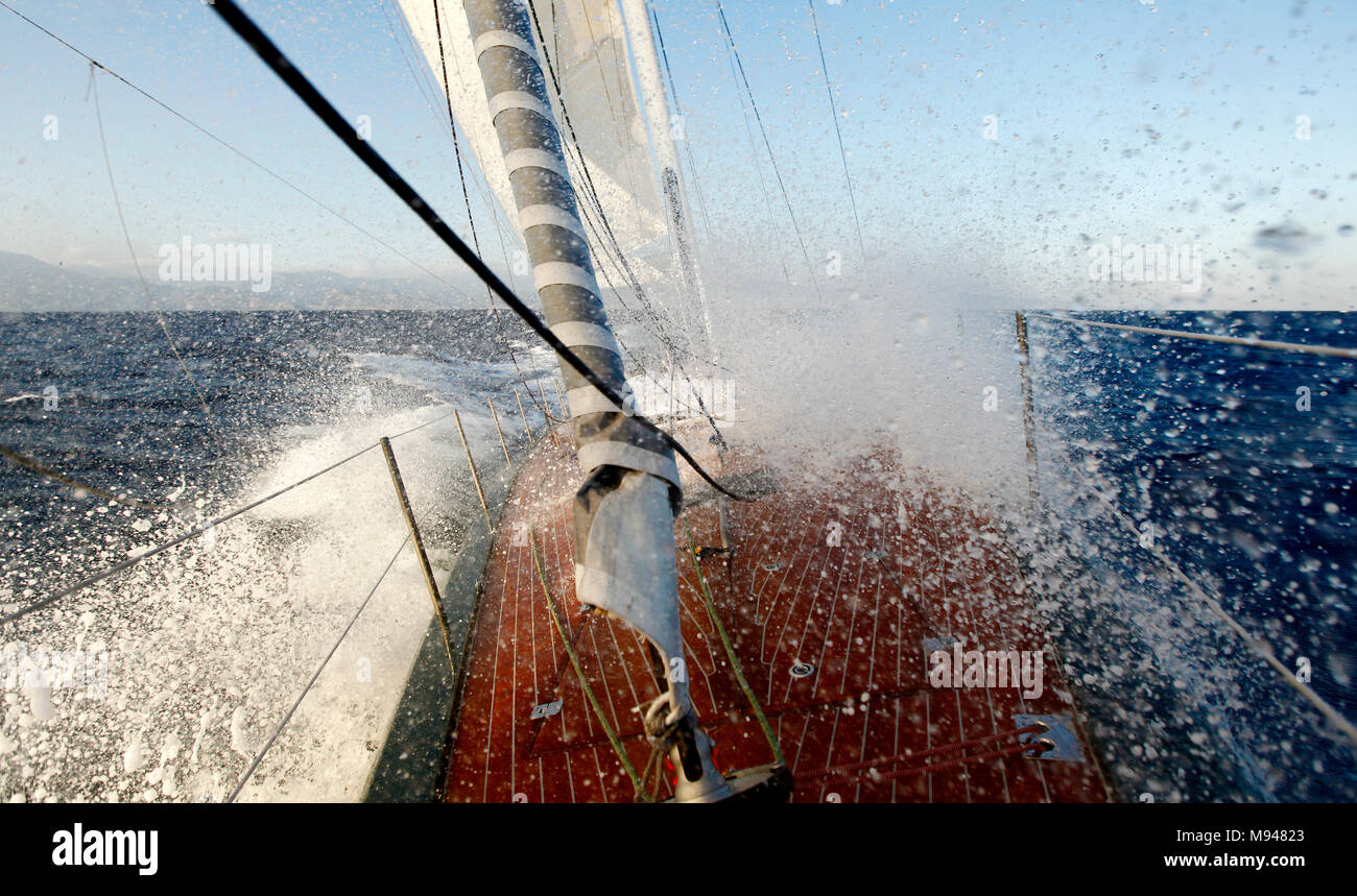 Nacira 67 designed by Axel de Beaufort. The result is a wide planning ...