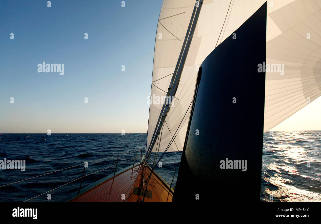 Nacira 67 designed by Axel de Beaufort. The result is a wide planning ...