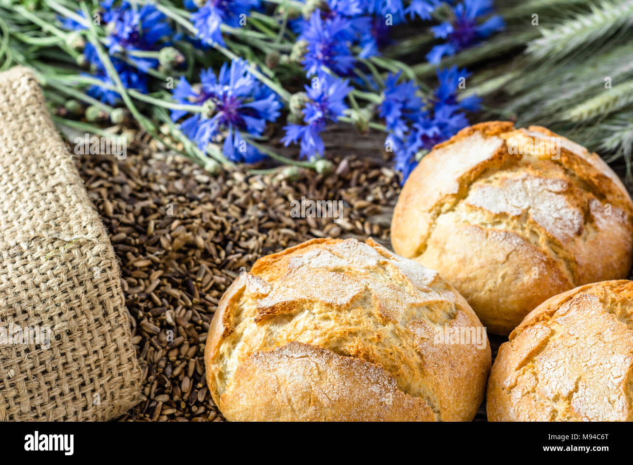 Fresh bread rolls or buns, bakery backgrounds Stock Photo - Alamy