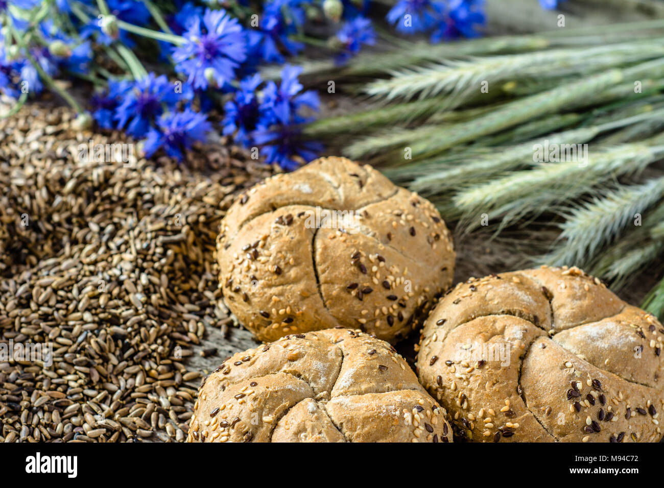Fresh bread rolls or buns, bakery backgrounds Stock Photo - Alamy