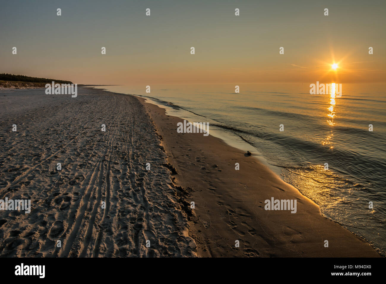 Sea sunset on the beach in the summer, landscape Stock Photo - Alamy