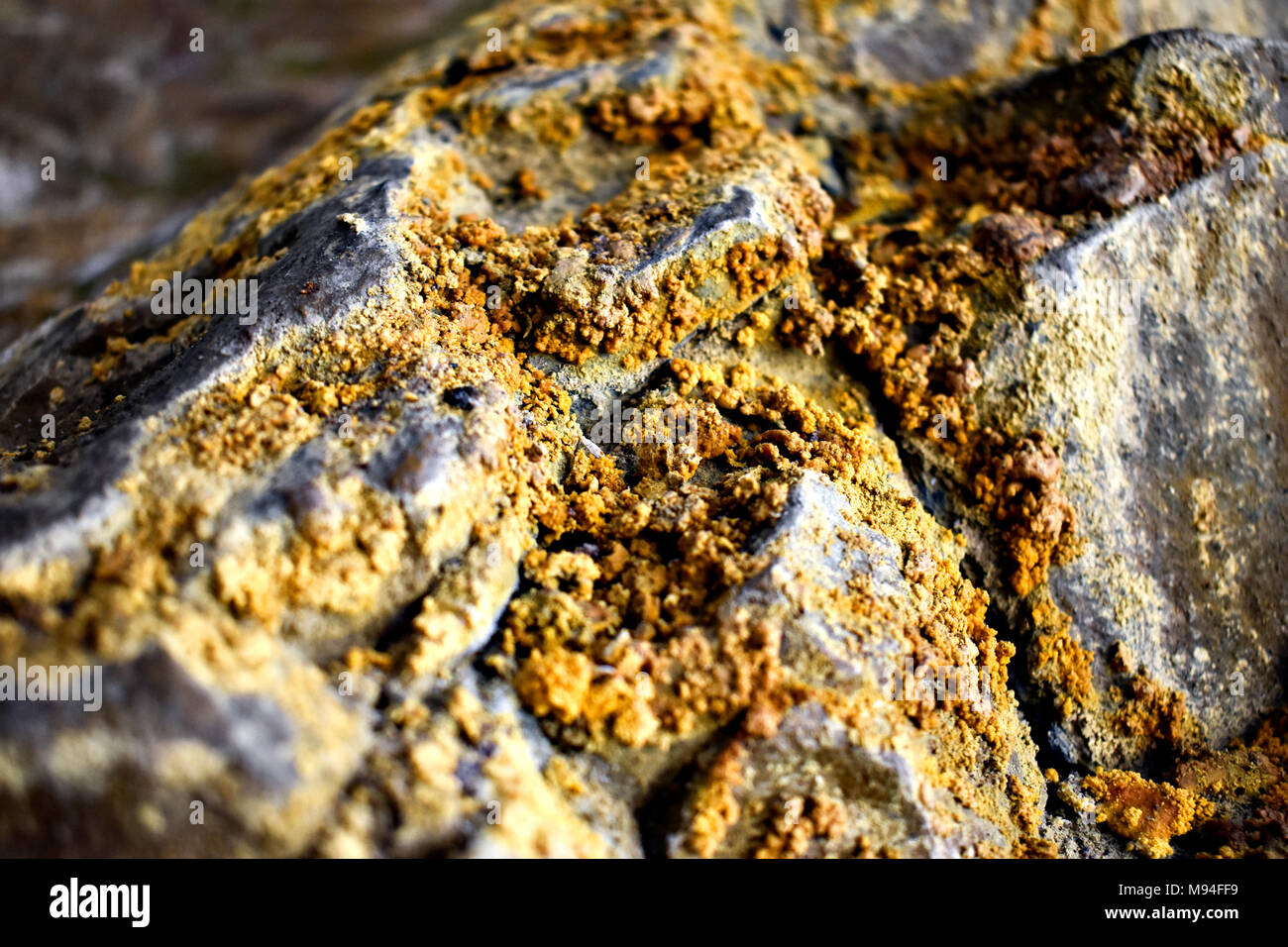 Sulfur rock hi-res stock photography and images - Alamy