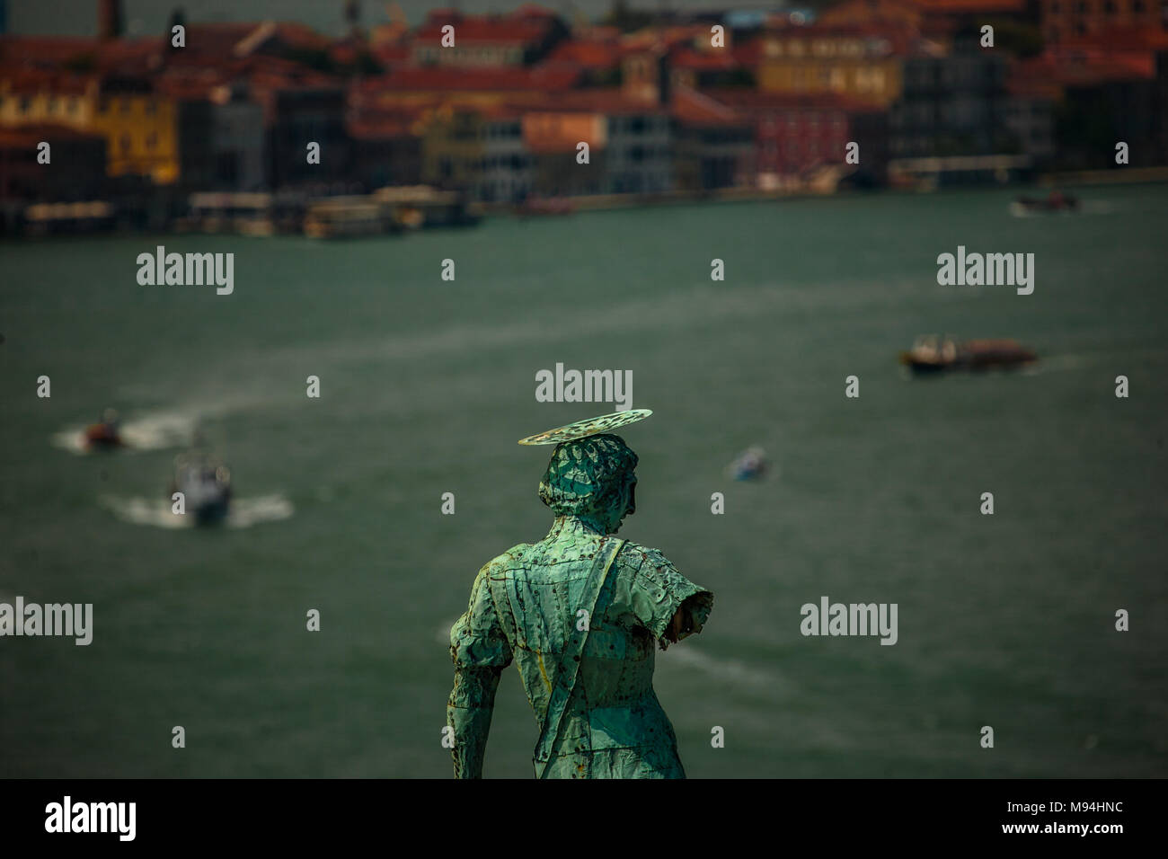 Armless statue hi-res stock photography and images - Alamy