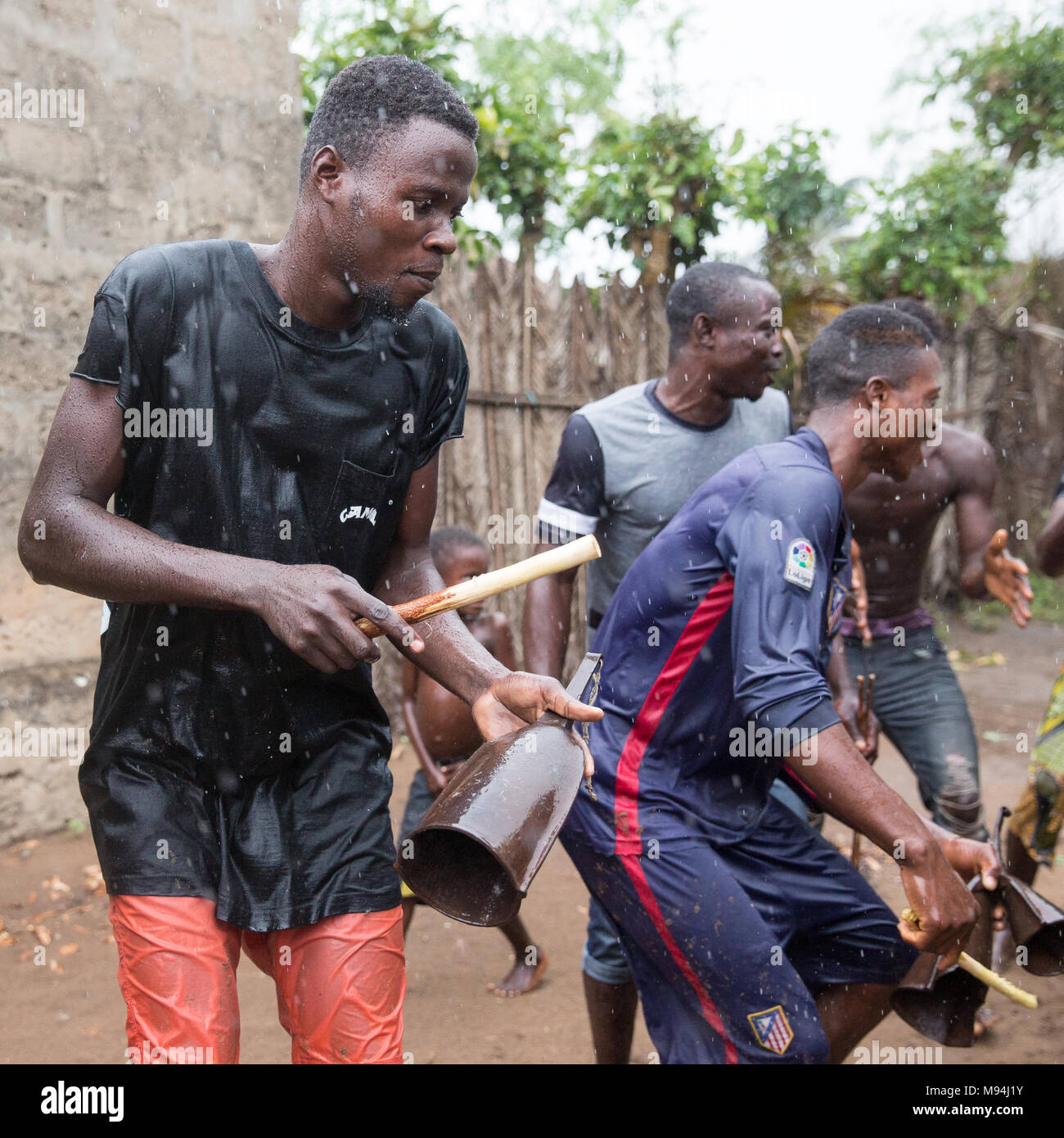 Voodoo ceremony in benin west hi-res stock photography and images - Alamy