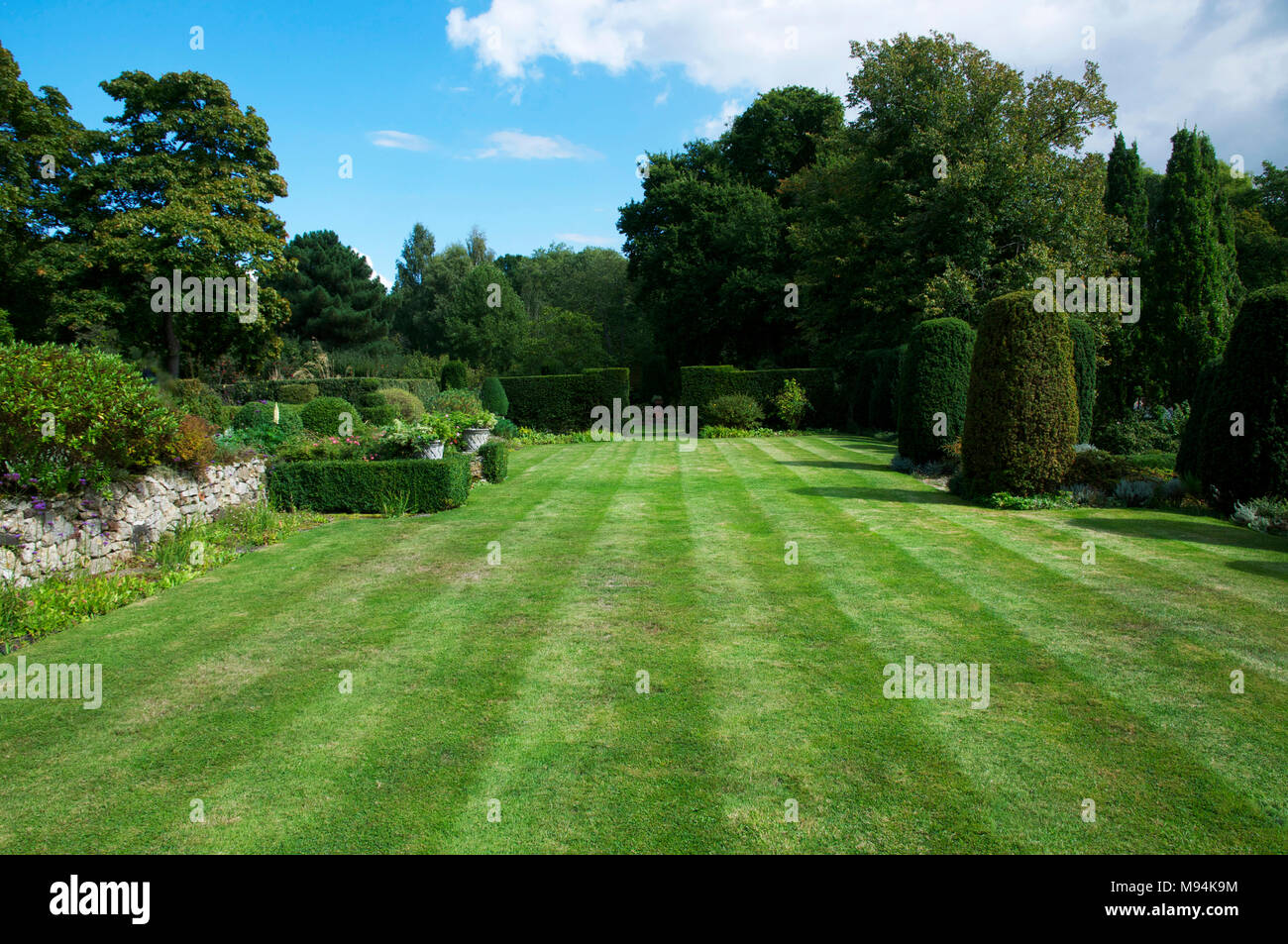 Long Barn garden, Weald of Kent Stock Photo - Alamy