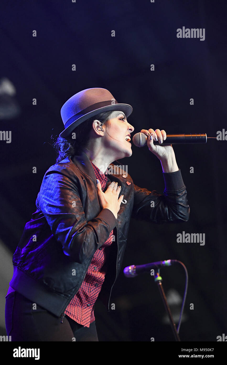 Aimee allen hi-res stock photography and images - Alamy