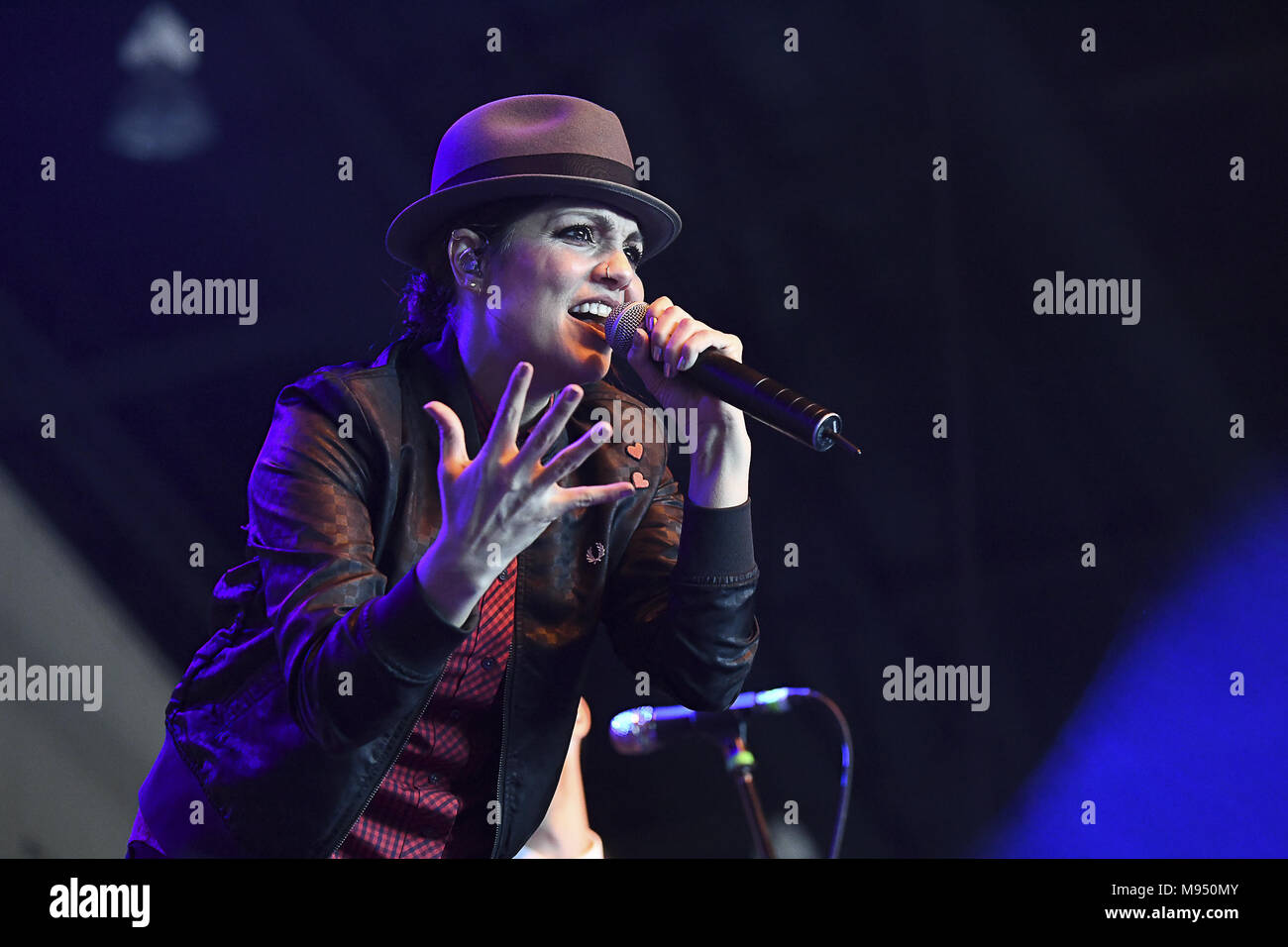 Aimee allen hi-res stock photography and images - Alamy