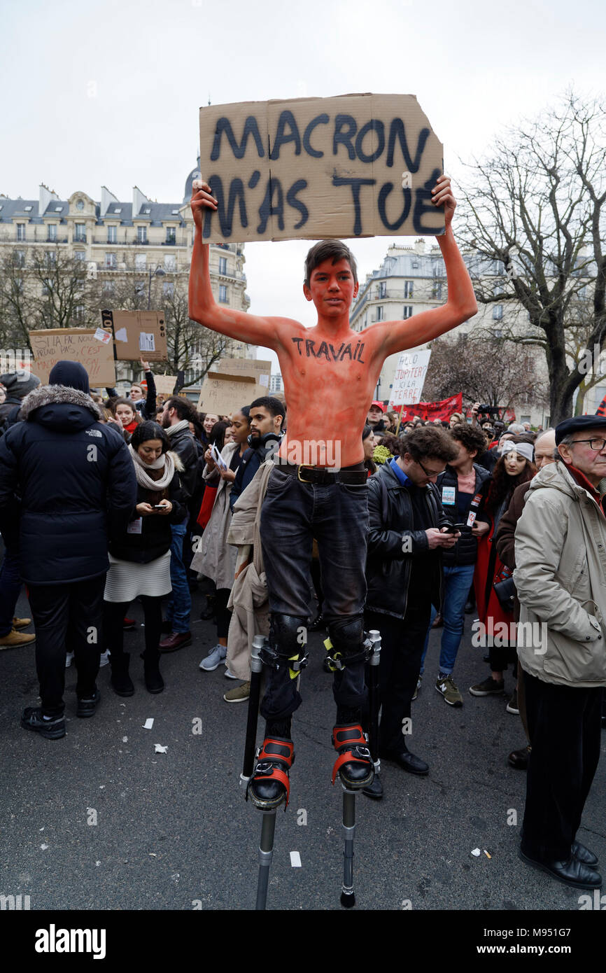 Paris, France. 22nd March 2018. National demonstration of public ...