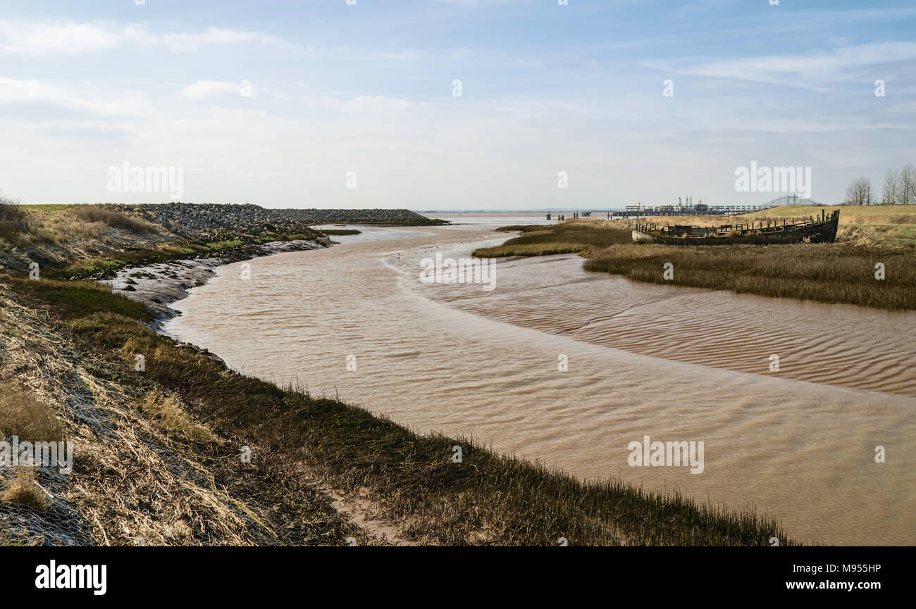 Muddy estuary hi-res stock photography and images - Alamy