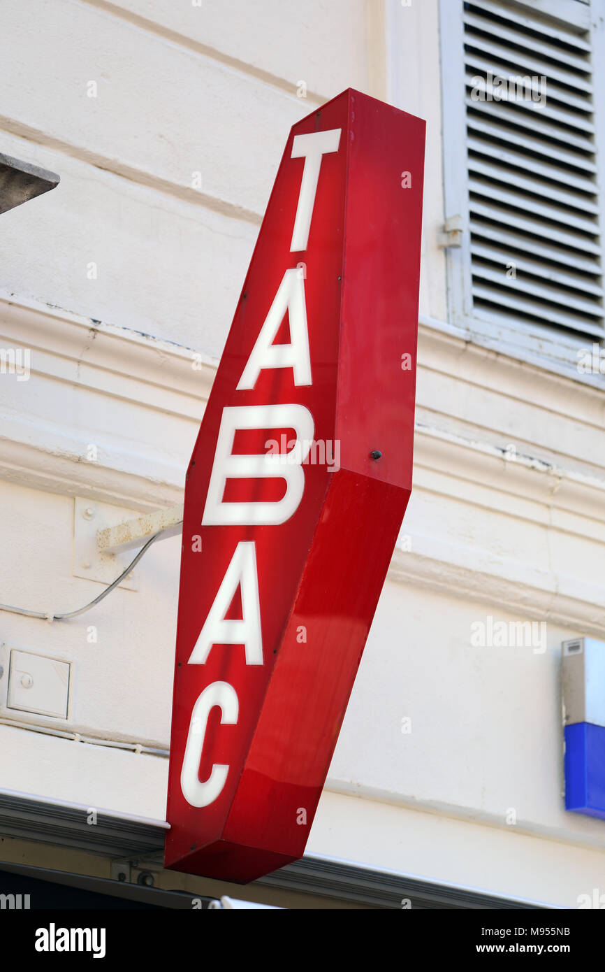 Cigarettes store france hi-res stock photography and images - Alamy