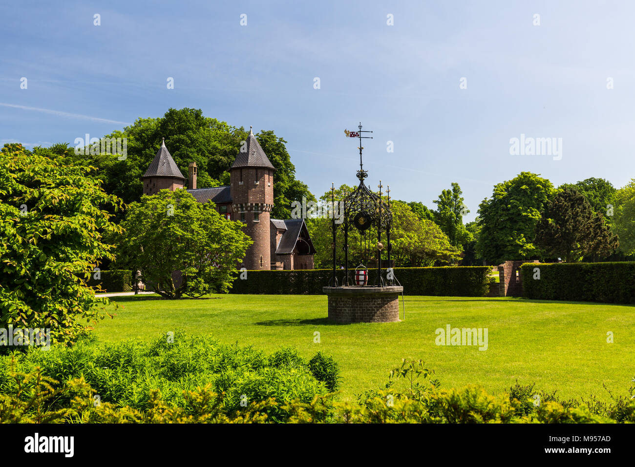 Medieval royal family tree hi-res stock photography and images - Alamy