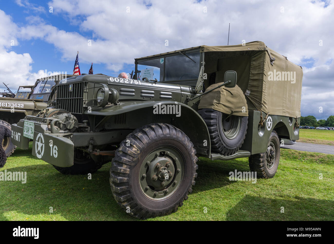 World war 2 weapons hi-res stock photography and images - Alamy