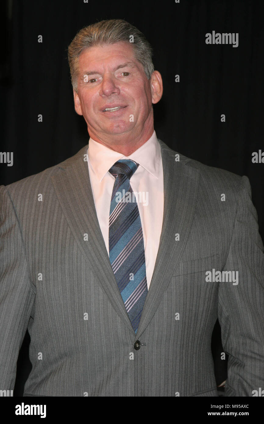 Vince Mcmahon Stock Photos & Vince Mcmahon Stock Images - Alamy