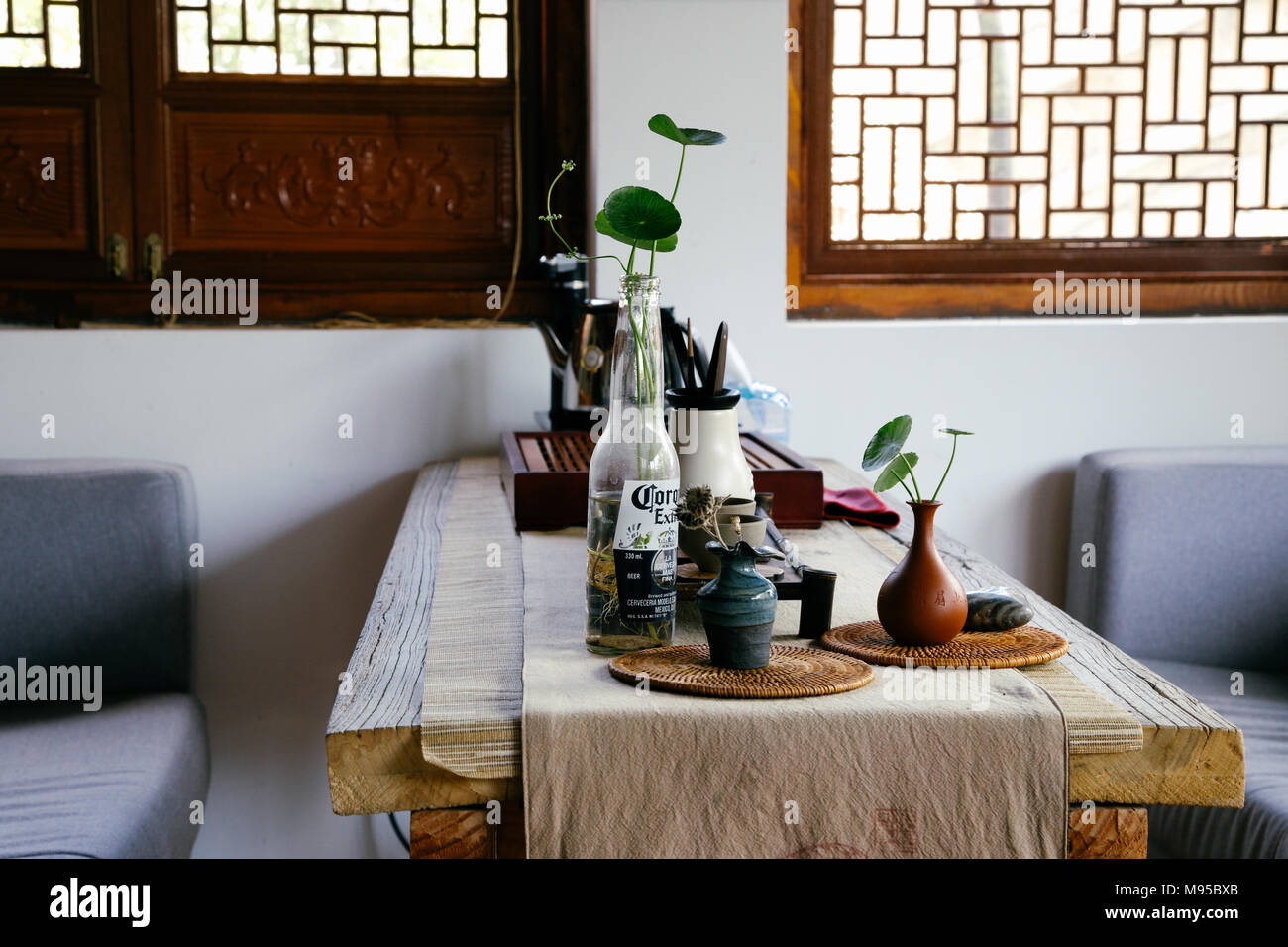 Shanghai restaurant table hi-res stock photography and images - Alamy