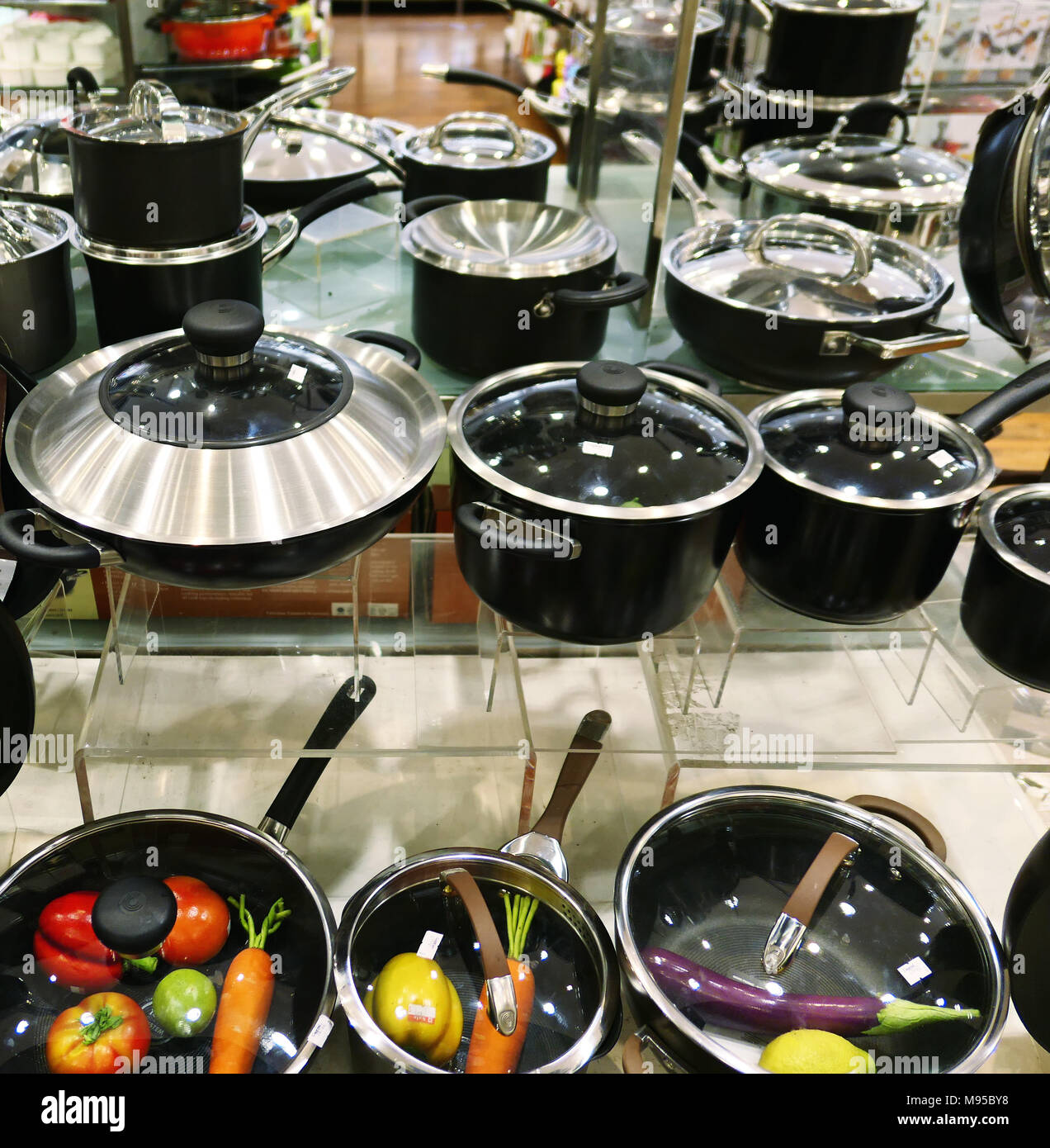 Pans on shelf hi-res stock photography and images - Alamy