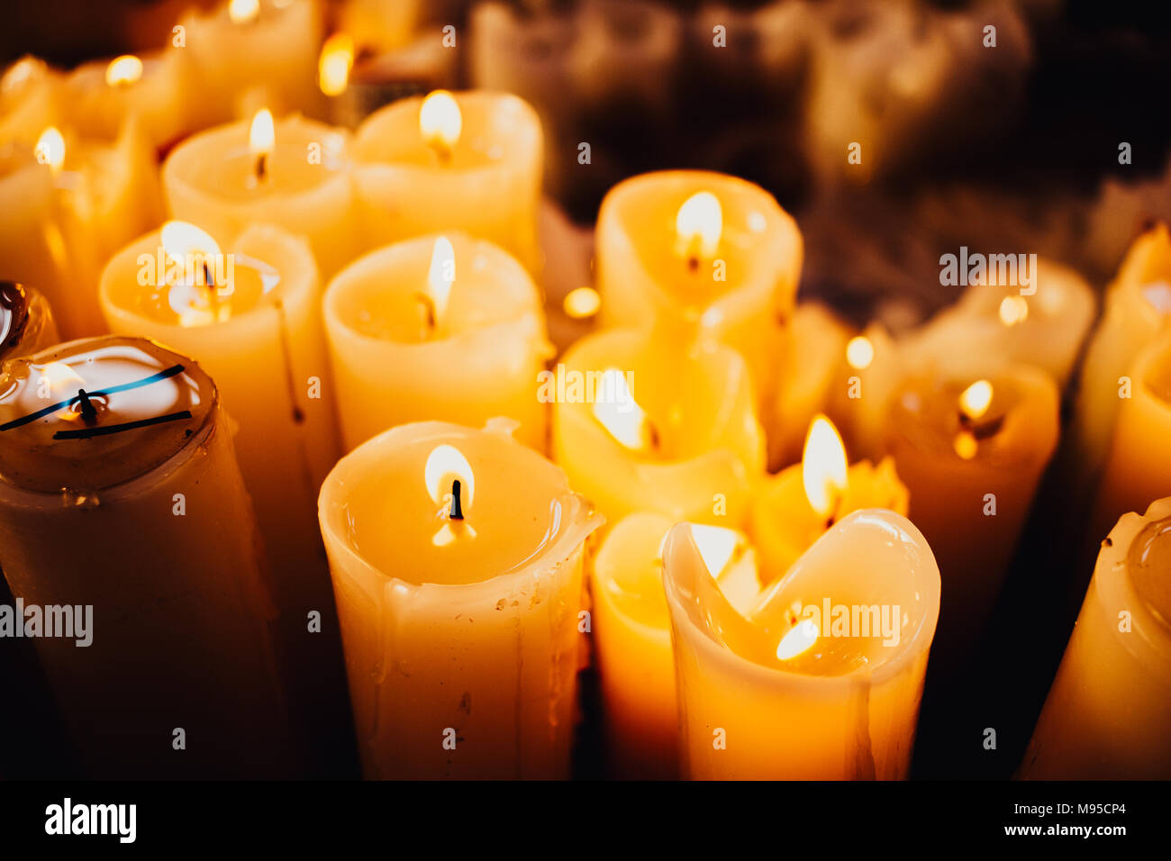 Christmas by candlelight hi-res stock photography and images - Alamy