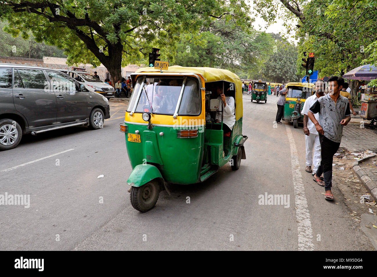 Auto rickshaws delhi hi-res stock photography and images - Alamy