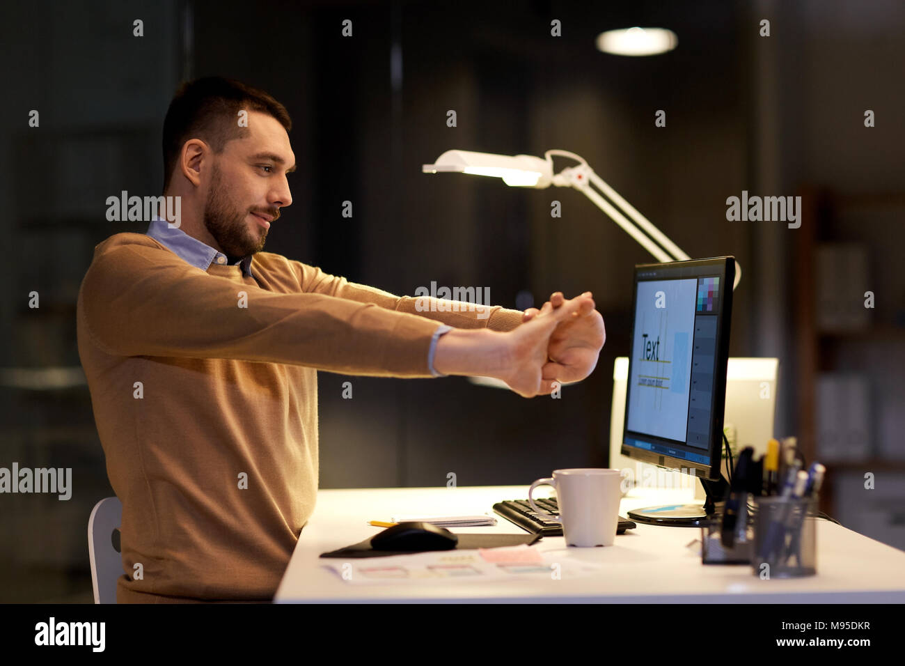Late night program hi-res stock photography and images - Alamy