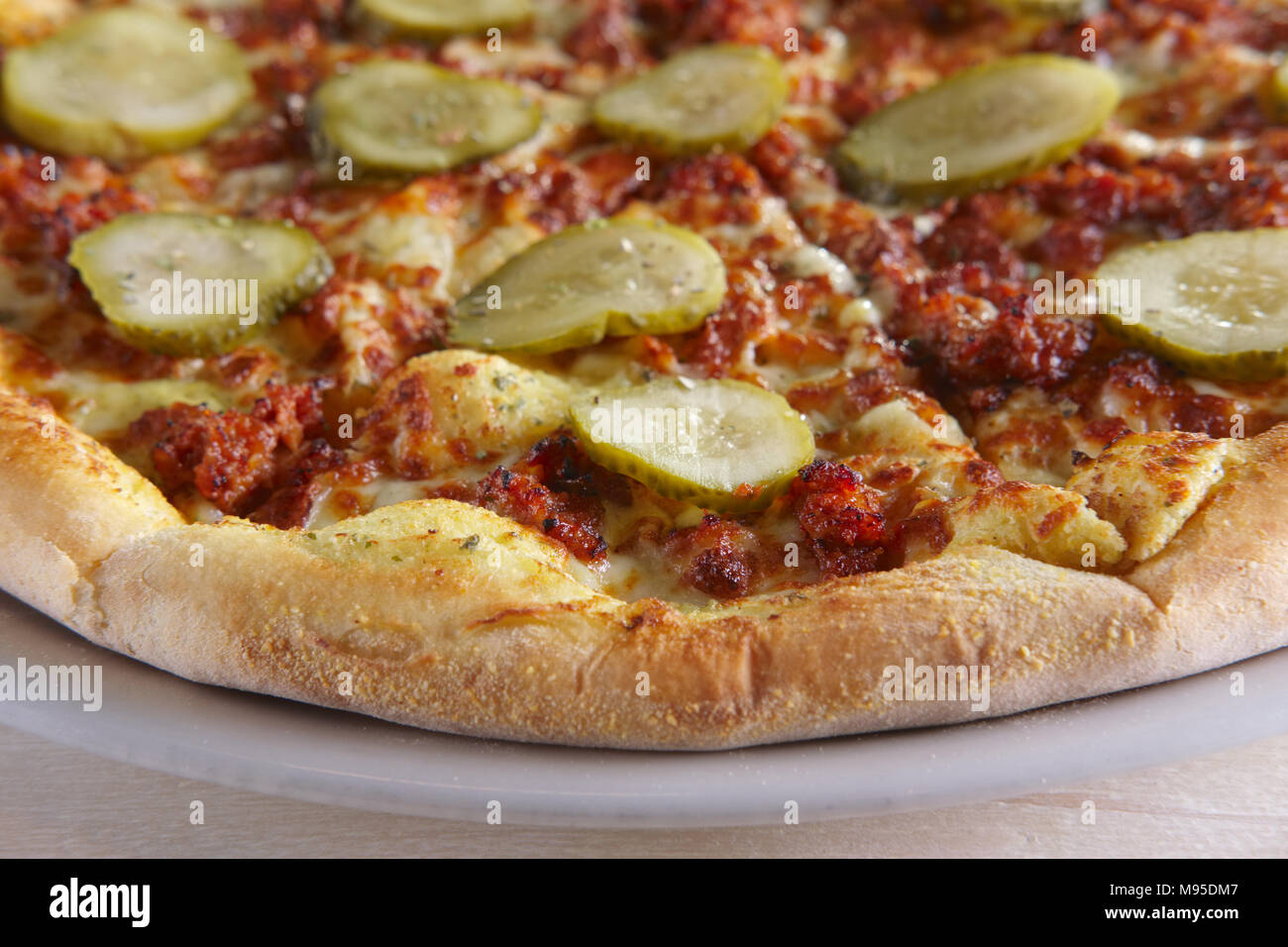 Double crust white pizza hi-res stock photography and images - Alamy