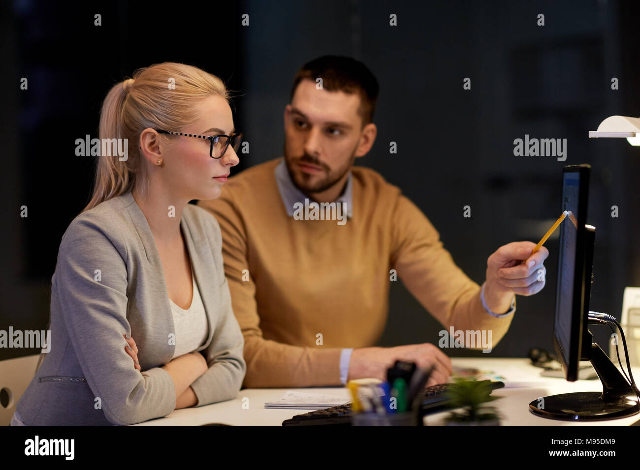Team computer hi-res stock photography and images - Alamy