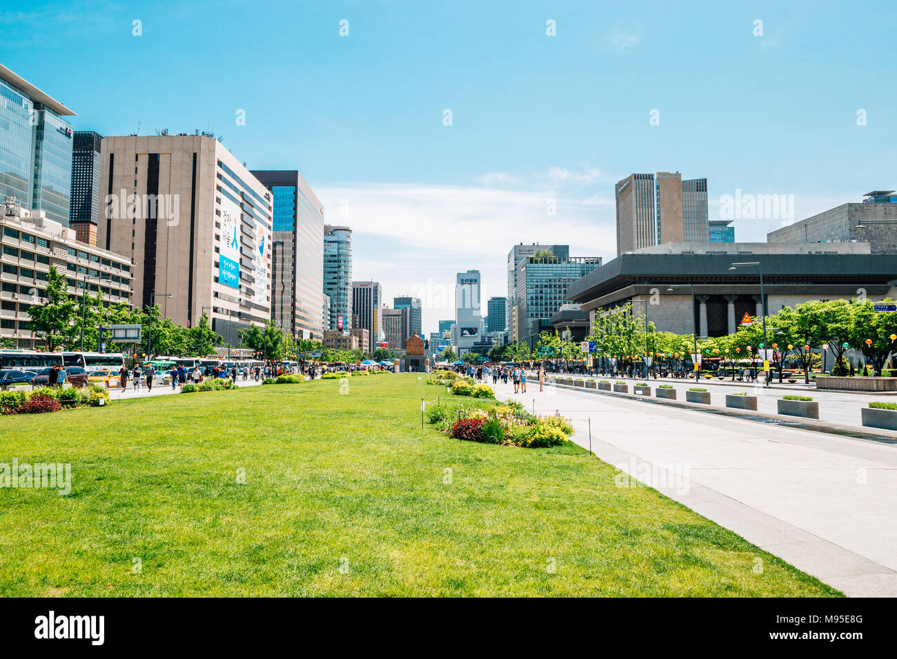 Seoul square hi-res stock photography and images - Alamy