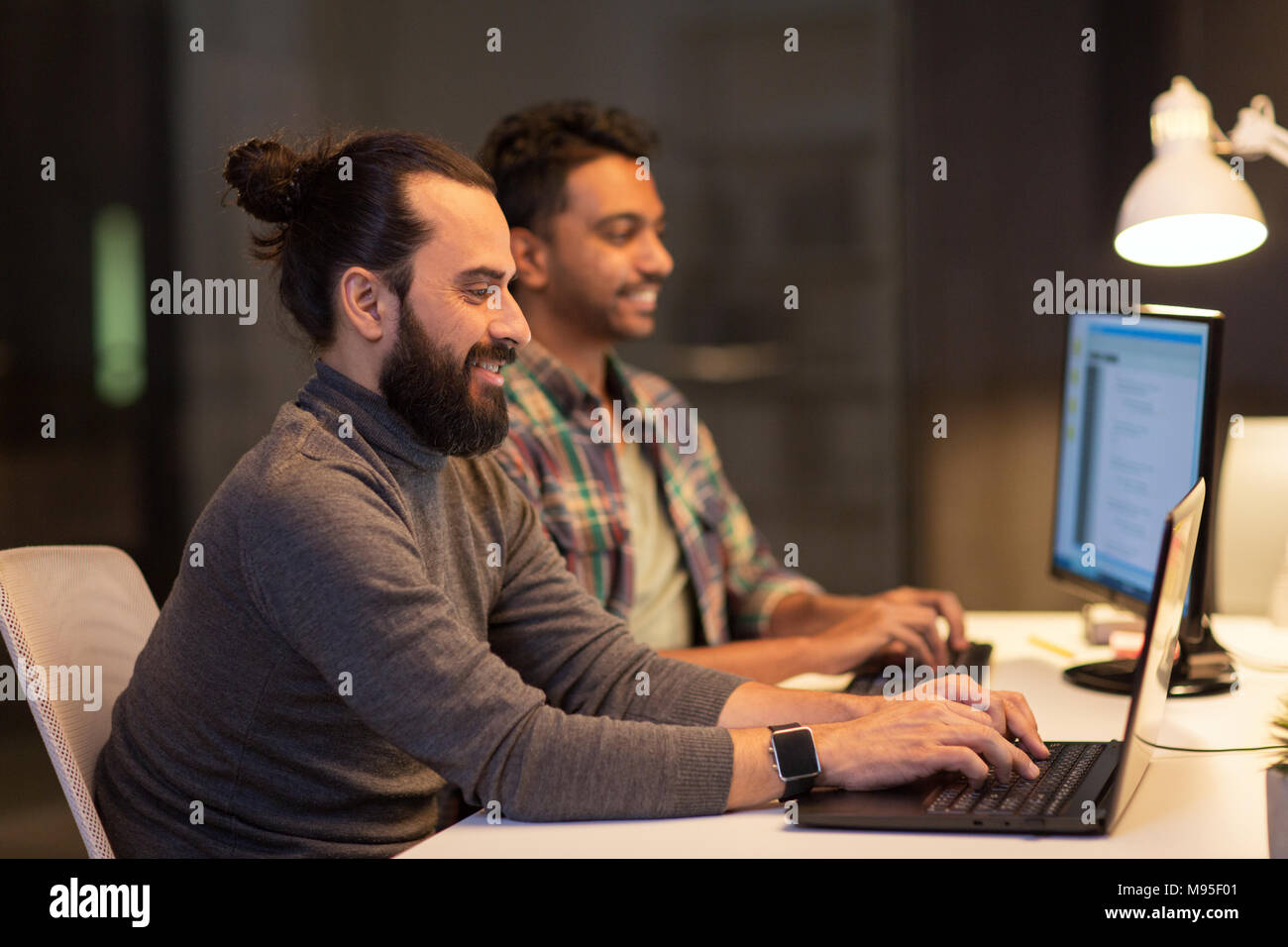 Indian people working with computers hi-res stock photography and ...