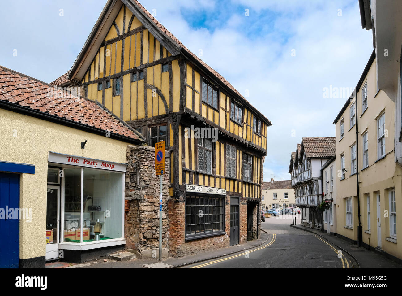 The pretty village of Axbridge in Somerset Stock Photo - Alamy