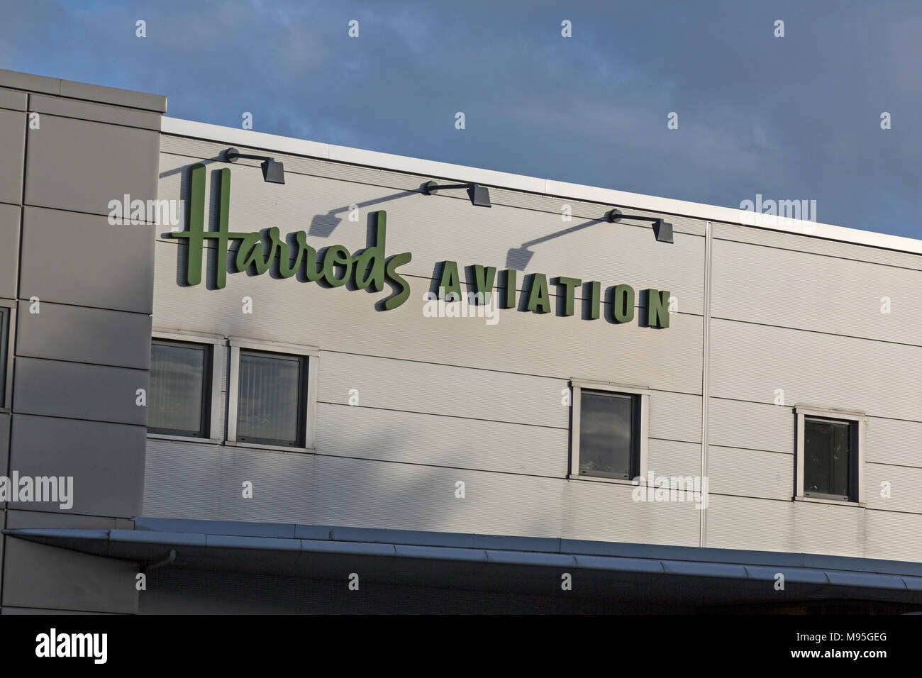 Harrods aviation hi-res stock photography and images - Alamy