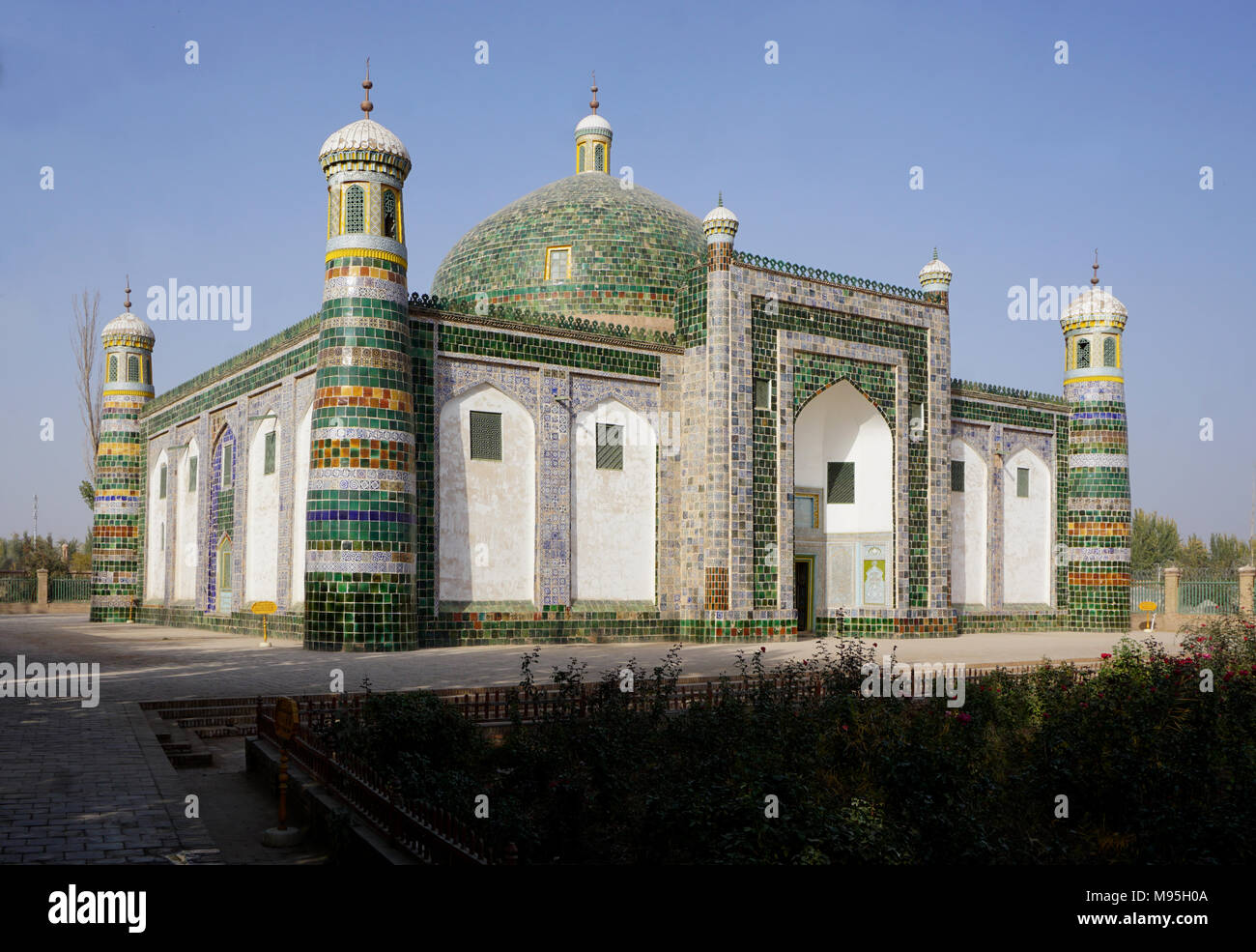 Mausoleum and tomb of Apak Hoja, with colorful glazed tiles in Kashgar ...