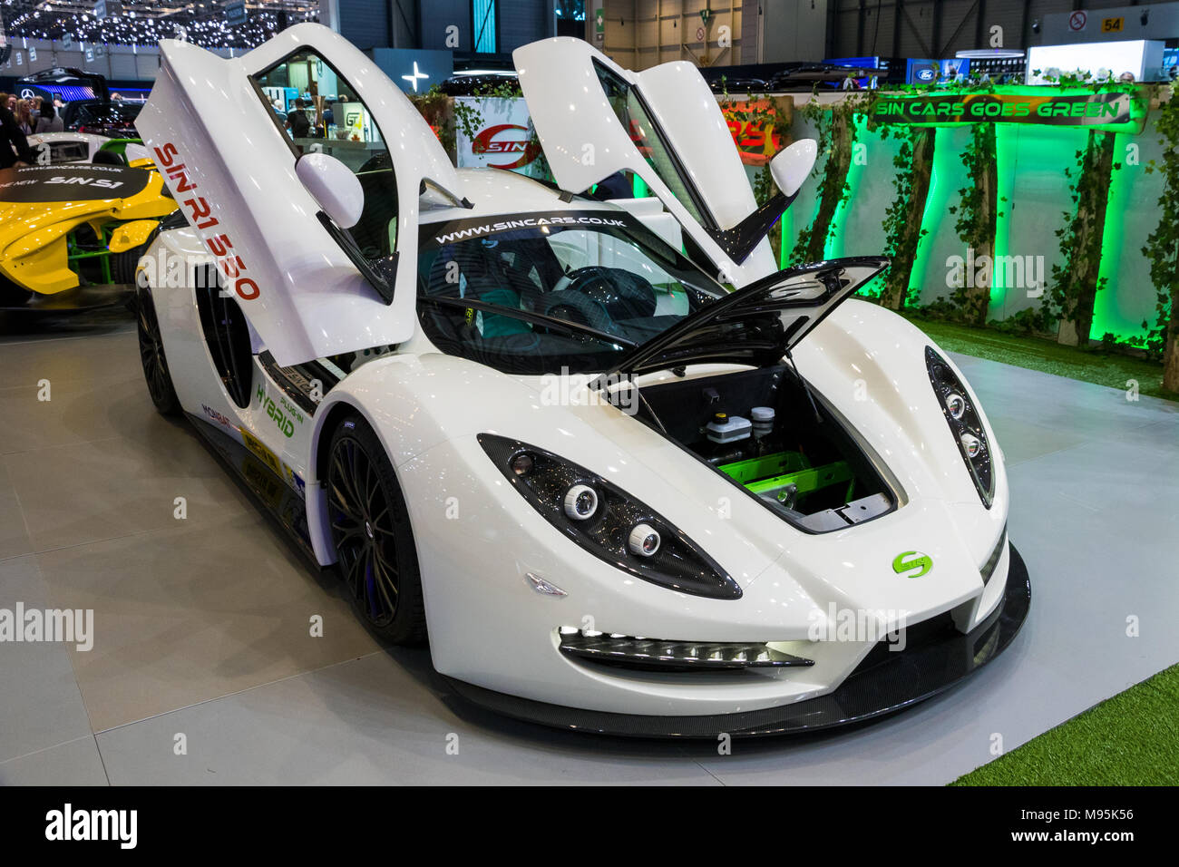 Sincars hi-res stock photography and images - Alamy