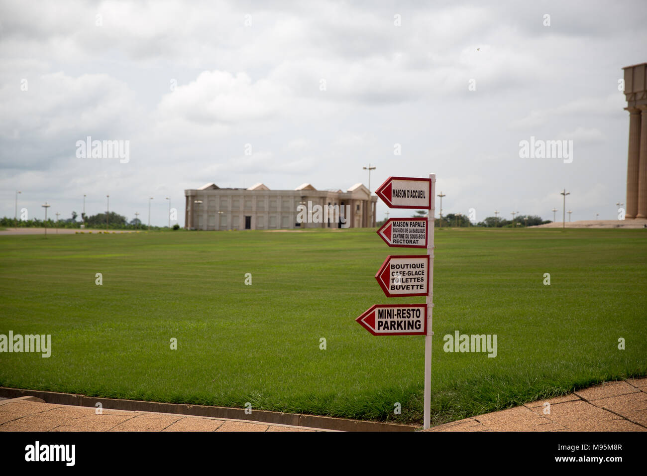 Catholic sign of peace hi-res stock photography and images - Alamy