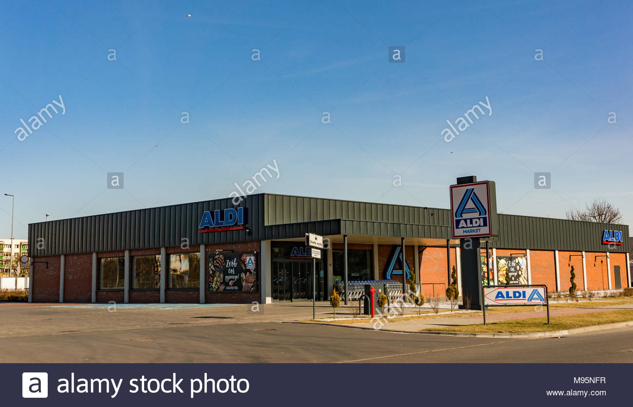 Aldi Store Front Stock Photos & Aldi Store Front Stock Images - Alamy