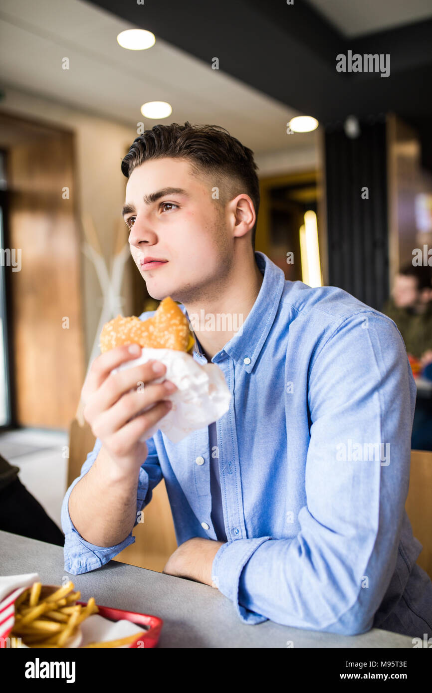 Chicken guy restaurant hi-res stock photography and images - Alamy