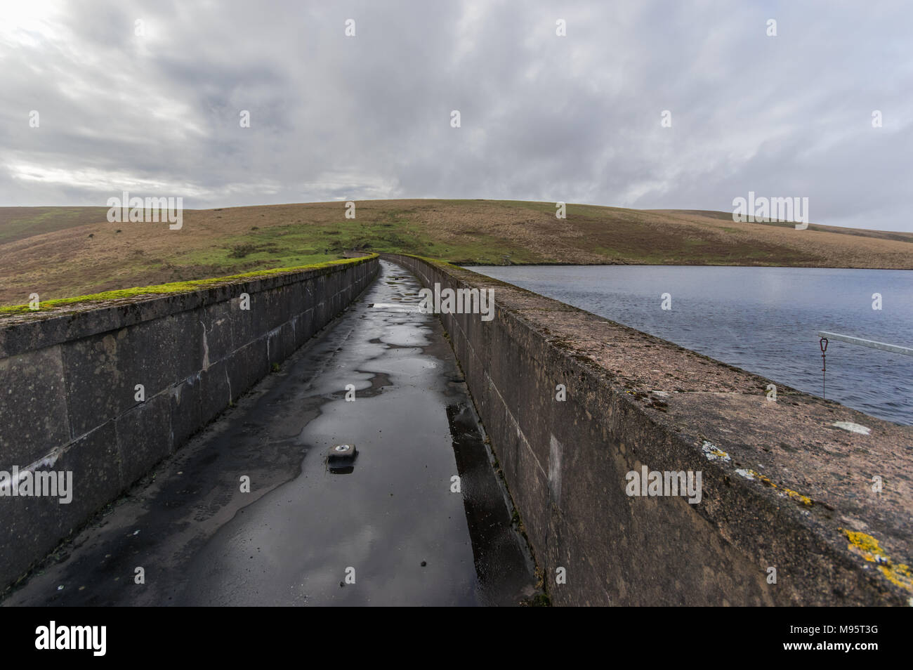 Avon dam river avon hi-res stock photography and images - Alamy