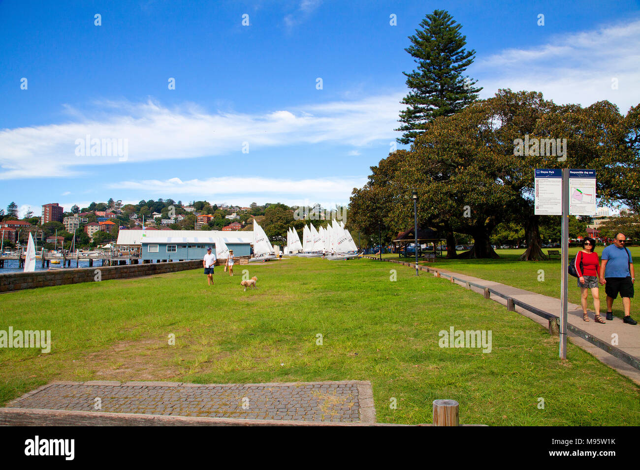 Double bay hi-res stock photography and images - Alamy