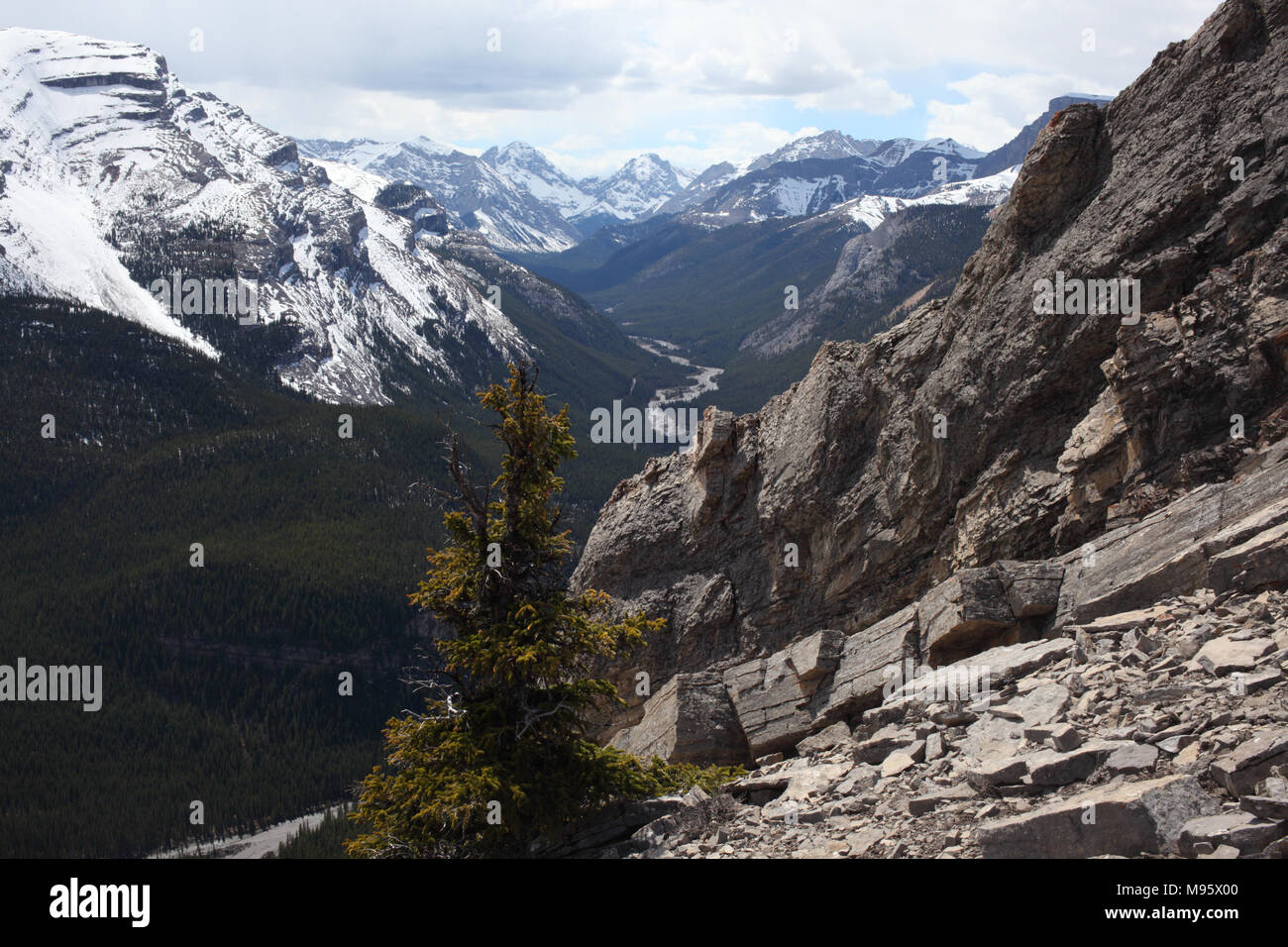 Albertan landscapes hi-res stock photography and images - Alamy