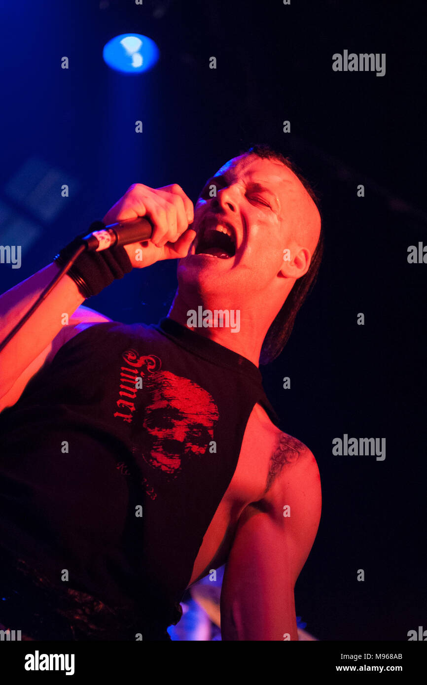 Michale Graves of the Michale Graves Band, on the Almost Home tour ...