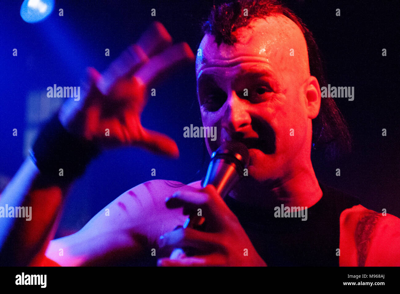 Michale Graves of the Michale Graves Band, on the Almost Home tour ...